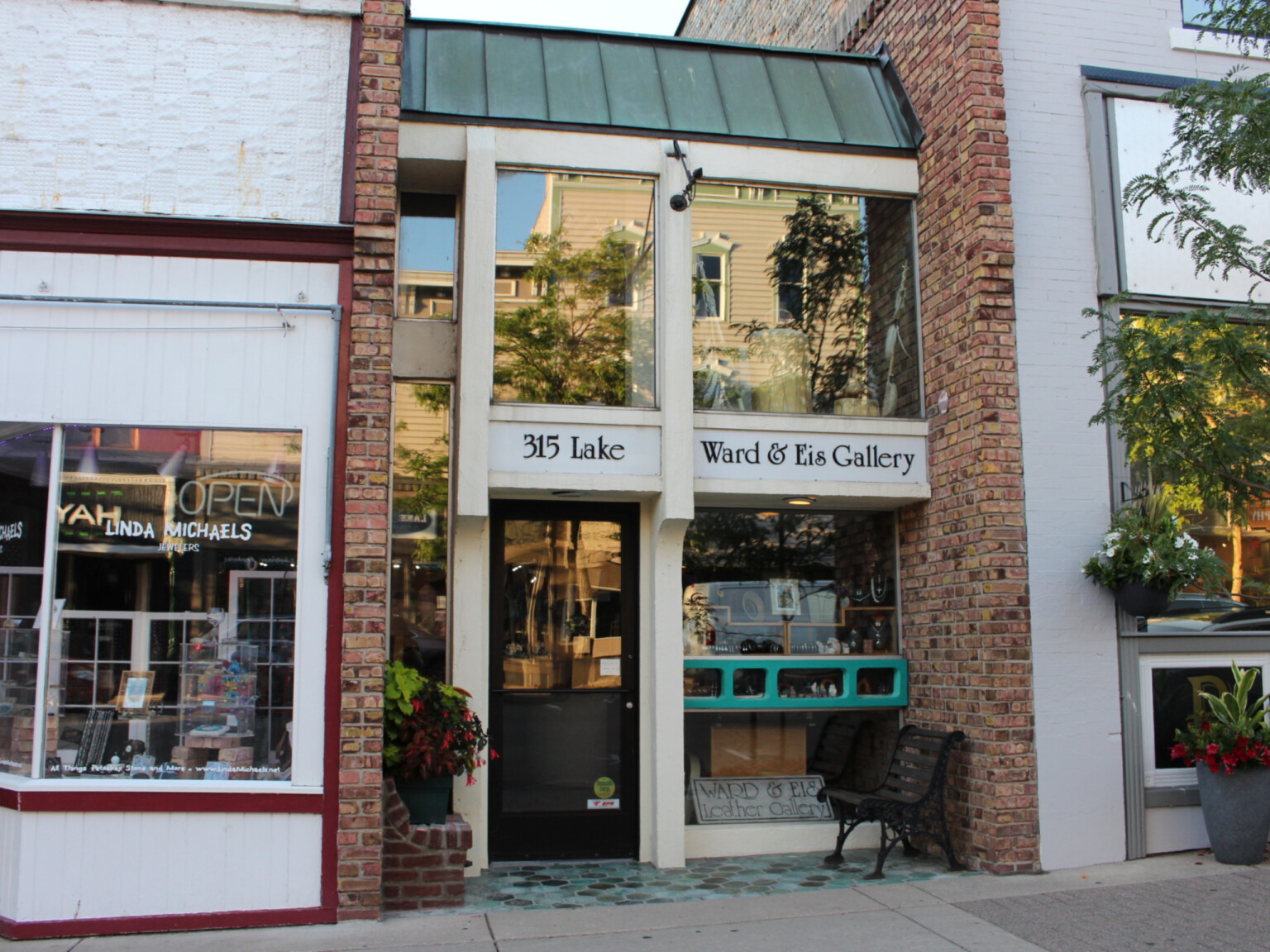 Ward & Eis Gallery - Downtown Petoskey, Michigan
